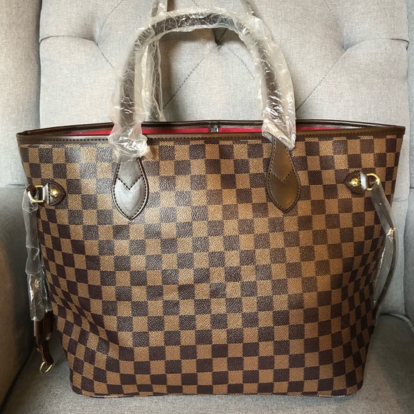 Louis Vuitton Purple Checkered Bag With Zipper | semashow.com